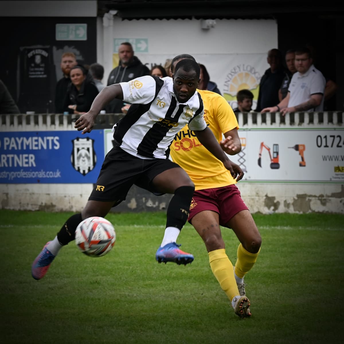 Brigg Town FC CIC 1-3 Emley AFC - Brigg Town Football Club CIC - The Zebras